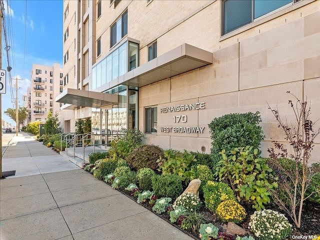 170 W Broadway APT 3B, Long Beach, NY 11561 | Zillow