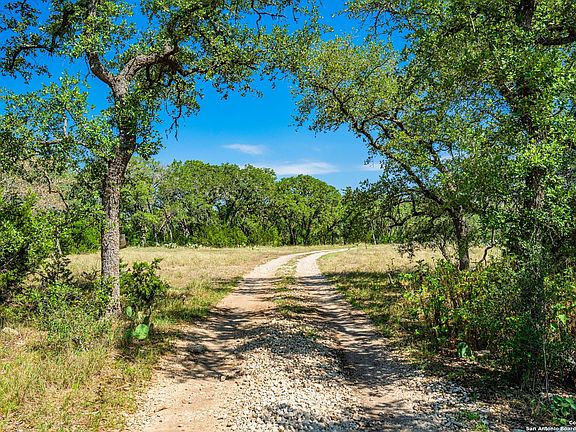 757 PR 2491, Hondo, TX 78861 | Zillow
