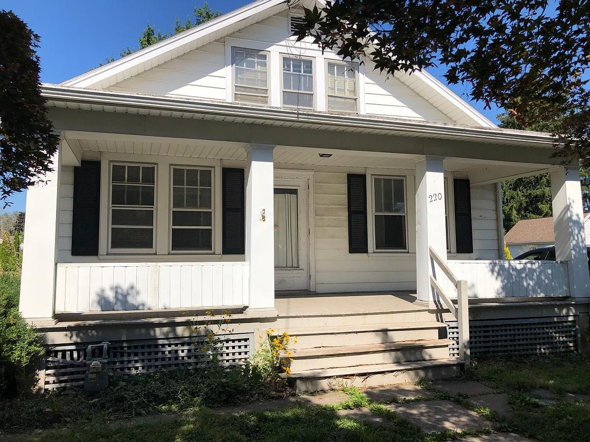 220 S Main St, Manchester, PA 17345 | Zillow