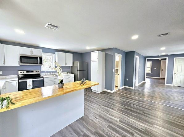 Webster MA Real Estate - Webster MA Homes For Sale | Zillow