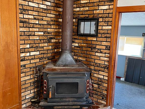 708 Jackson St, Melcher Dallas, IA 50062 | MLS #61946 | Zillow