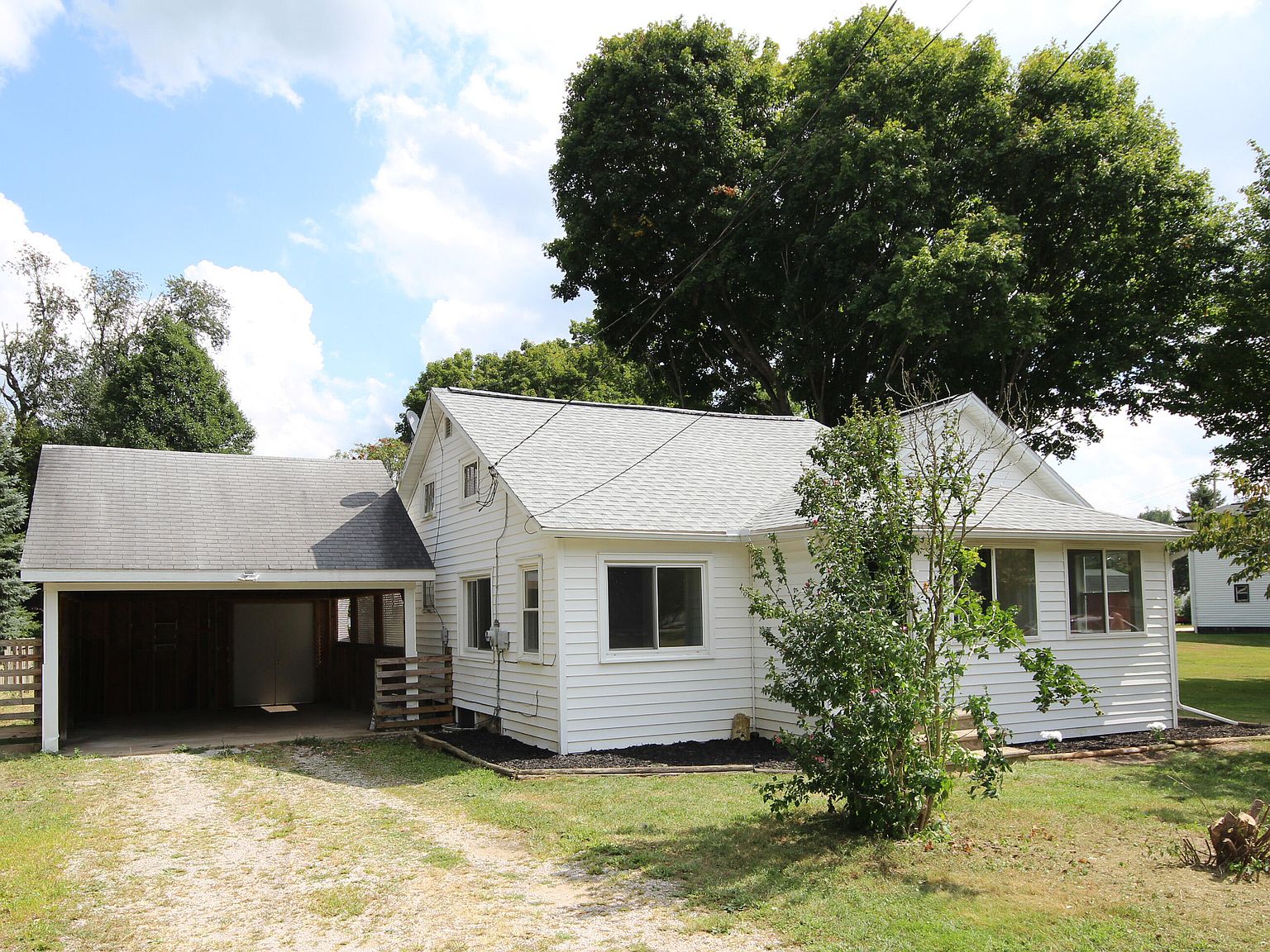 645 Hamilton St, Vicksburg, MI 49097 | Zillow
