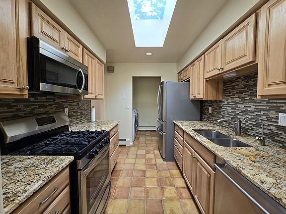 2844 Plaza Amarilla, Santa Fe, NM 87507 | Zillow