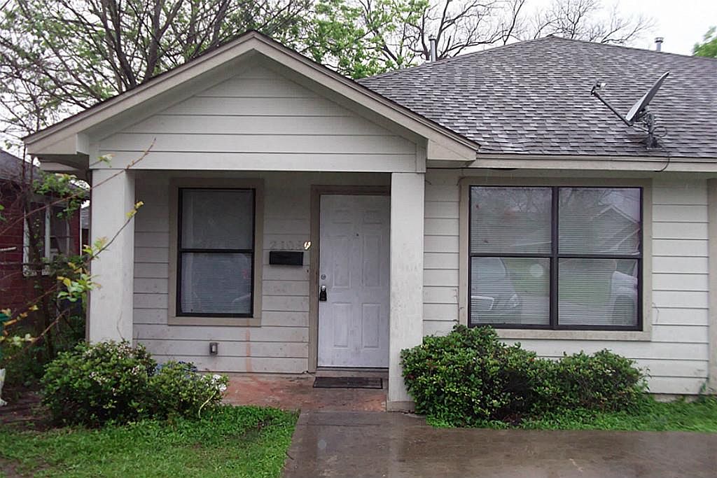 2103 Davis St APT A, Houston, TX 77026 | Zillow