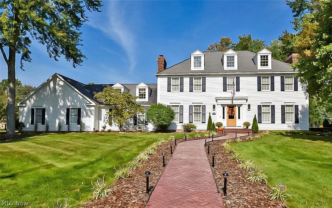 44 Pinewood Ln, Hudson, OH 44236 | Zillow