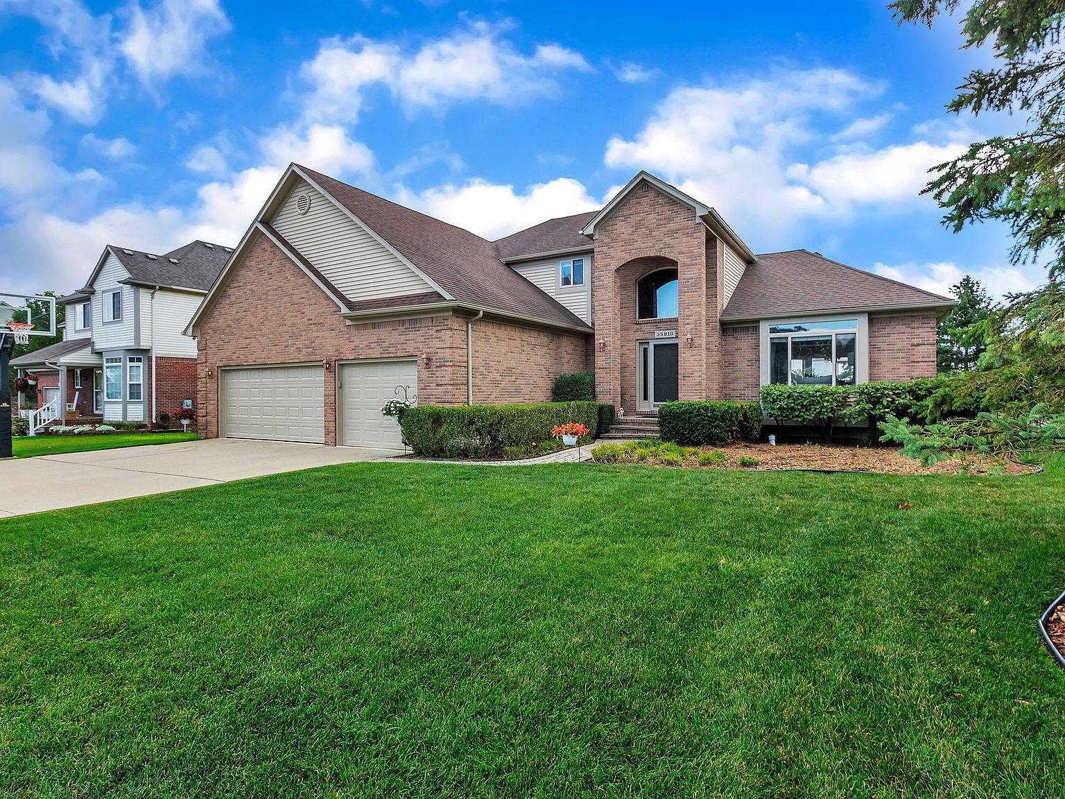 35810 Tamarack Ct N, New Baltimore, MI 48047 | Zillow