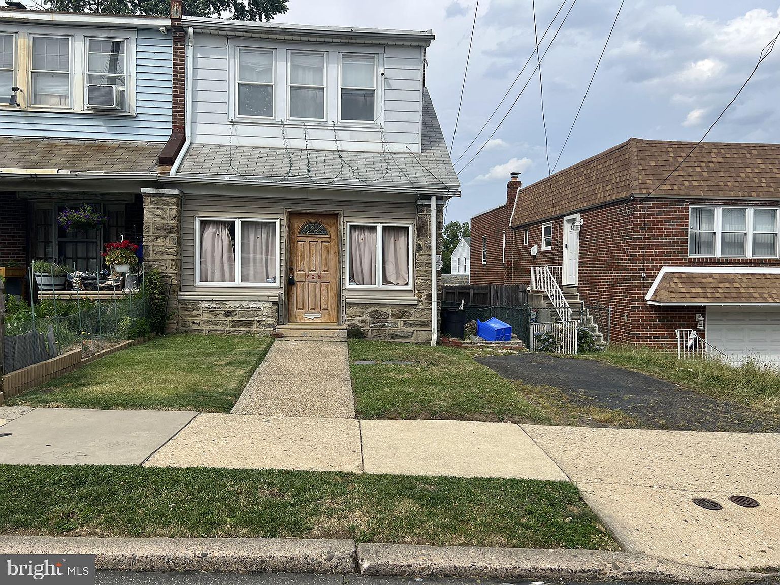 725 Rhawn St, Philadelphia, PA 19111 | Zillow