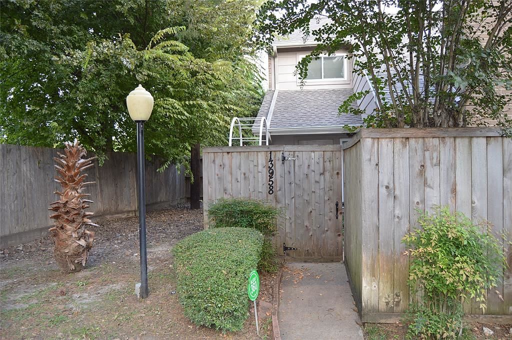13958 Hollowgreen Dr #25, Houston, TX 77082 | Zillow