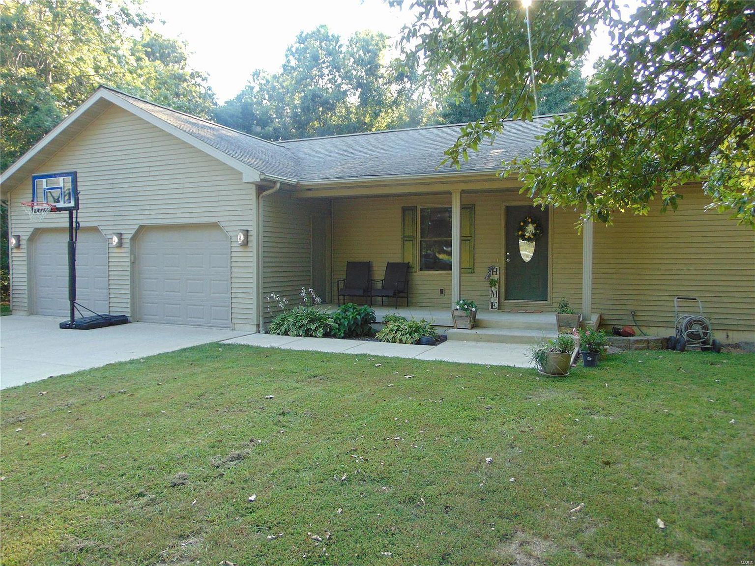 1653 Dorris Creek Rd, Donnellson, IL 62019 | Zillow