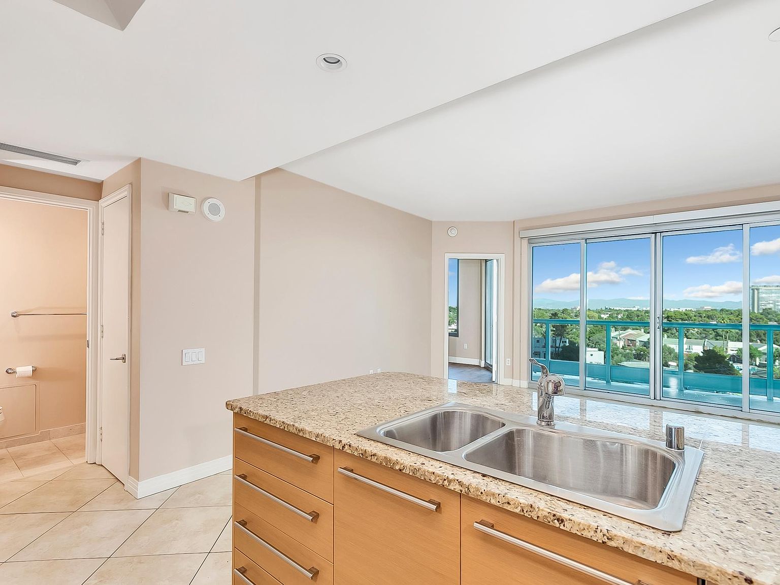 322 Karen Ave UNIT 605, Las Vegas, NV 89109 | Zillow