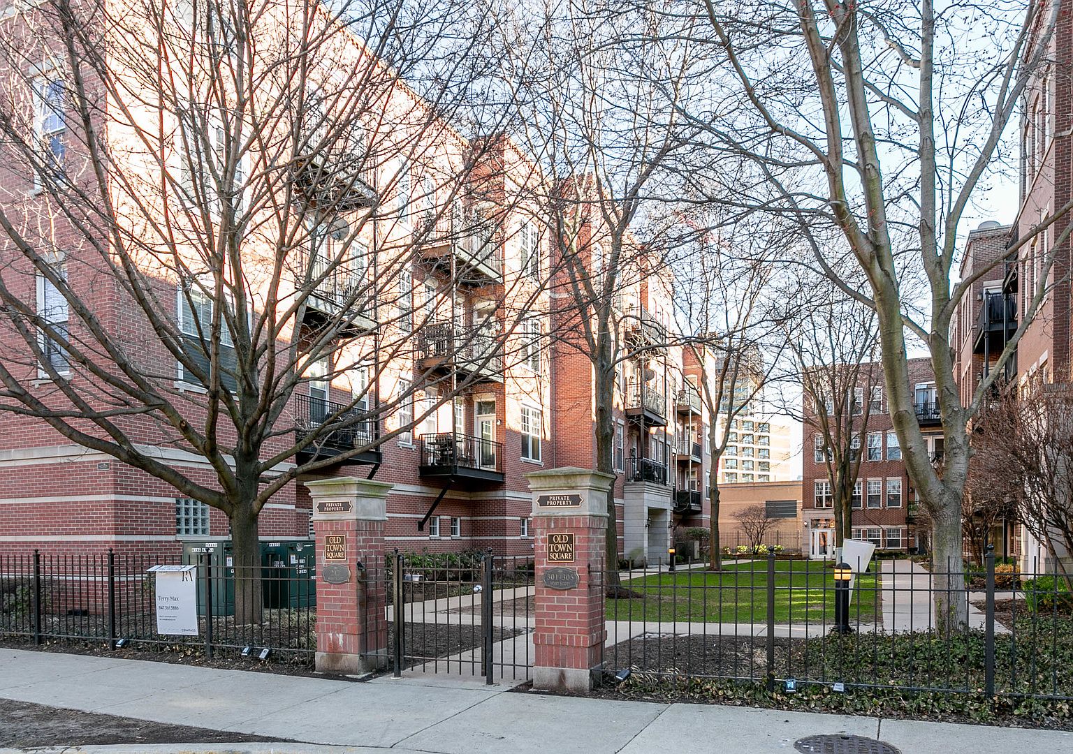 247 W Scott St APT 403, Chicago, IL 60610 | Zillow
