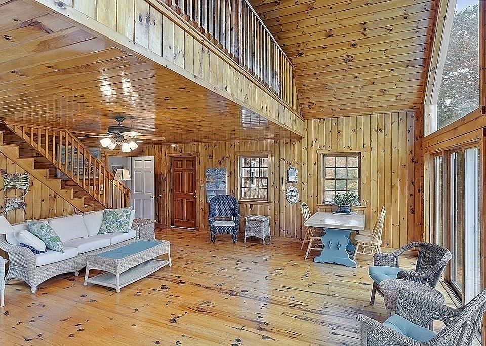 282 Old Northfield Rd, Ashby, MA 01431 | MLS #73048663 | Zillow