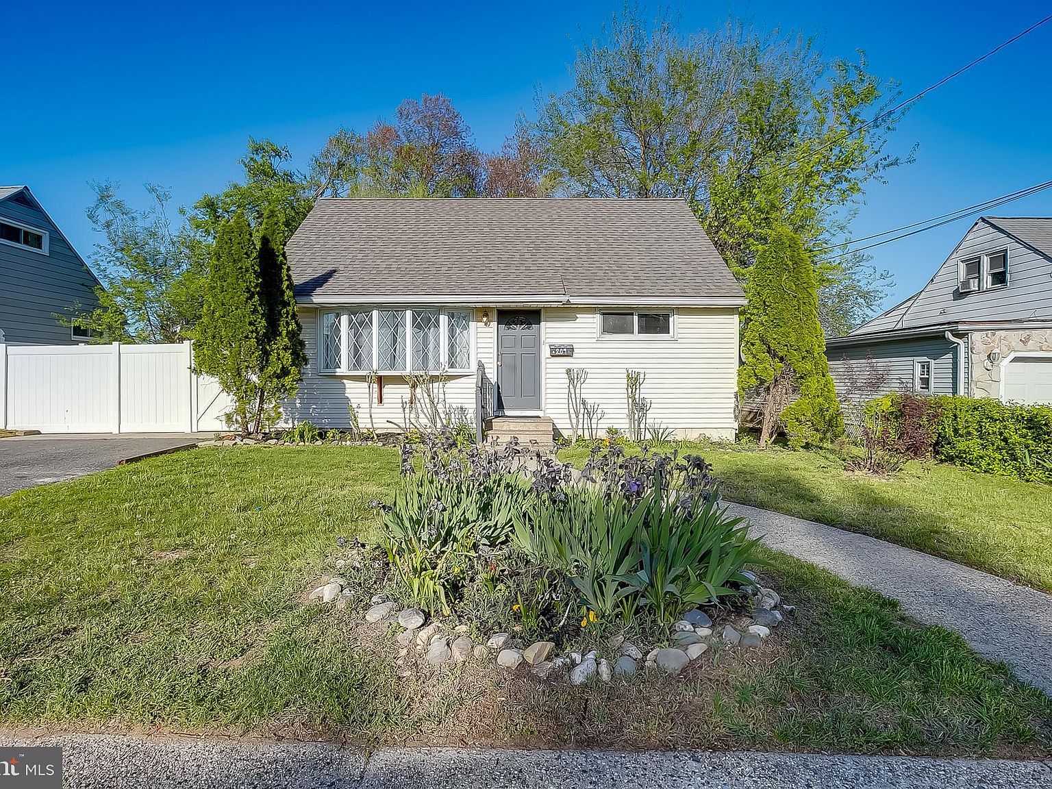 209 Schaffer Ave, Bellmawr, NJ 08031 | Zillow