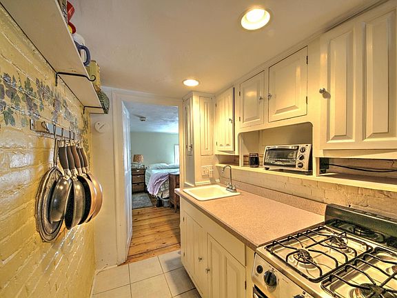 218 Washington St, Marblehead, MA 01945 | Zillow