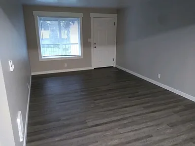 Bella Rose Apartments - 665-697 25th St SE Salem OR | Zillow