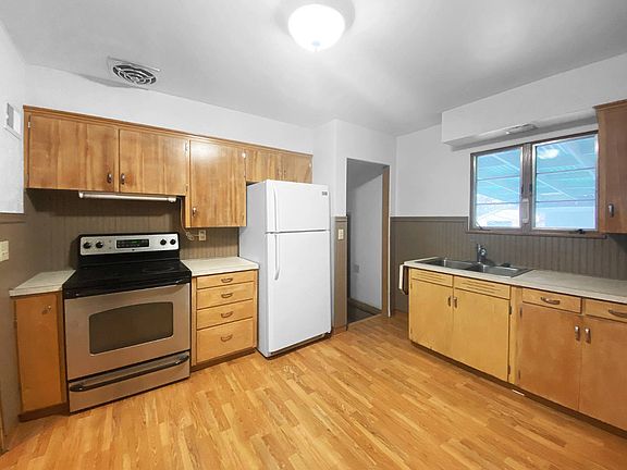 306 4th Ave SW, Sidney, MT 59270 | MLS #11381839 | Zillow