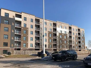 5885 Ellis St Lasalle ON | Zillow