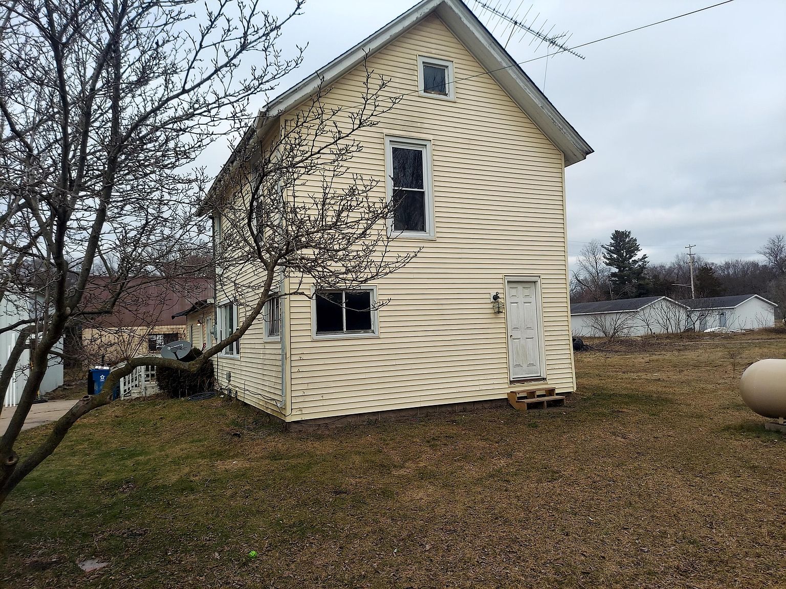 5589 South Ave, Pullman, MI 49450 | Zillow