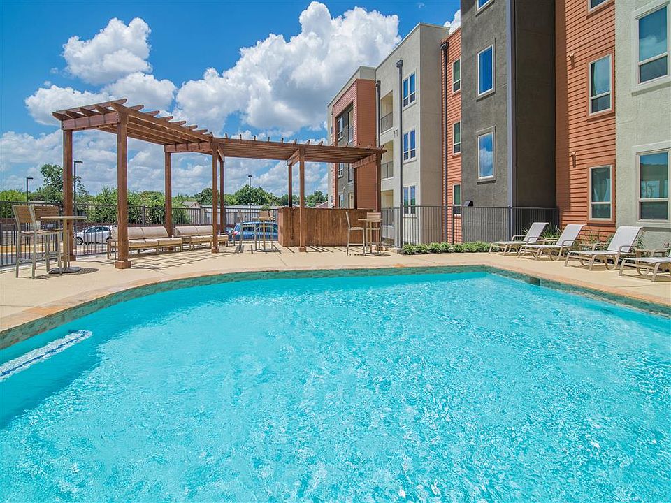 Balcones Lofts - 3230 Hillcrest Dr Balcones Heights TX | Zillow