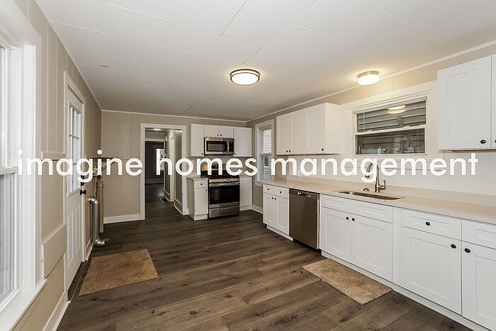 77 E Bridge St #1, Berea, OH 44017 | Zillow