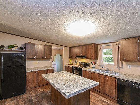 7362 Washington Ave, Montgomery, TX 77316 | MLS #24112669 | Zillow