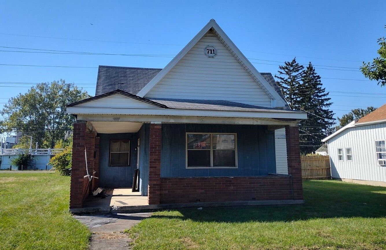 711 Milton Ave, Anderson, IN 46012 | Zillow