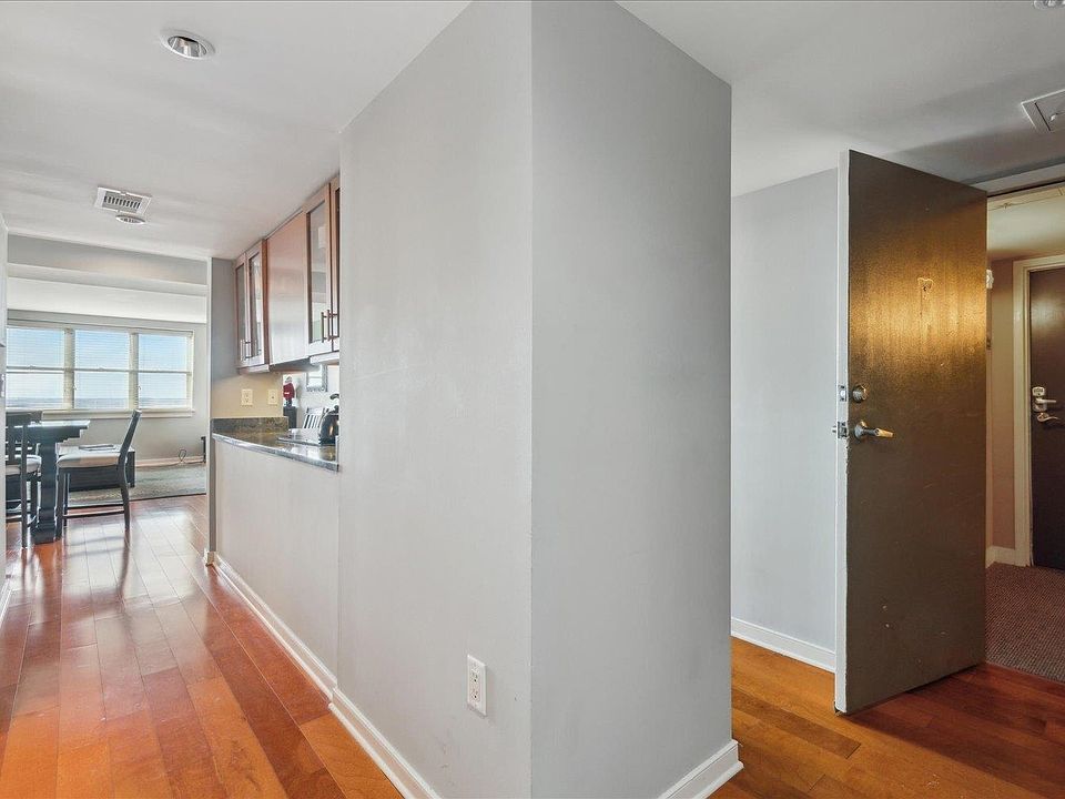 Shrine Building Apts - 66 Monroe Ave Memphis TN | Zillow