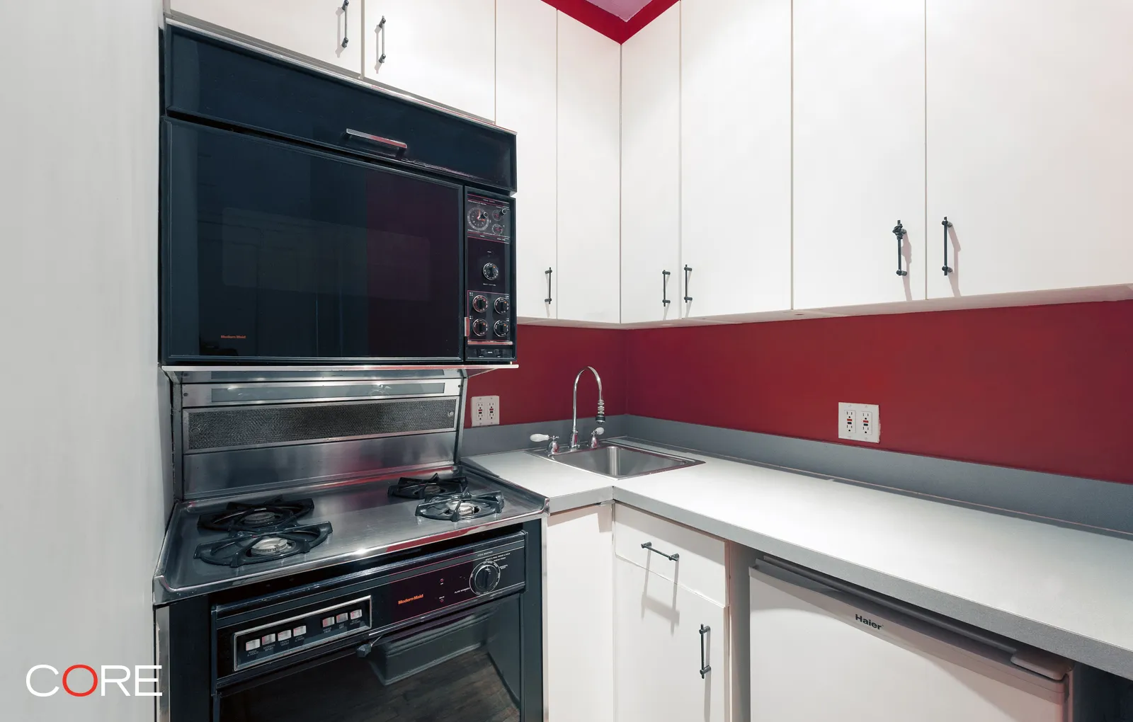 75 Perry Street #4B in West Village, Manhattan | StreetEasy
