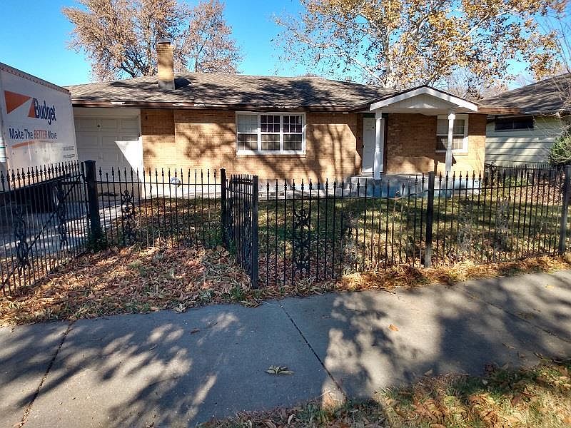 2800 E Meyer Blvd, Kansas City, MO 64132 | Zillow