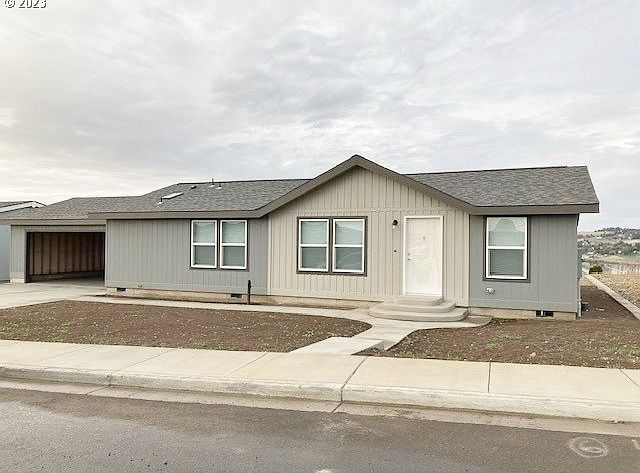 3033 SW Terrace Dr, Pendleton, OR 97801 | MLS #23092988 | Zillow