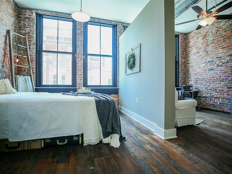 2nd Street Artist Lofts Apartment Rentals - Decatur, IN | Zillow