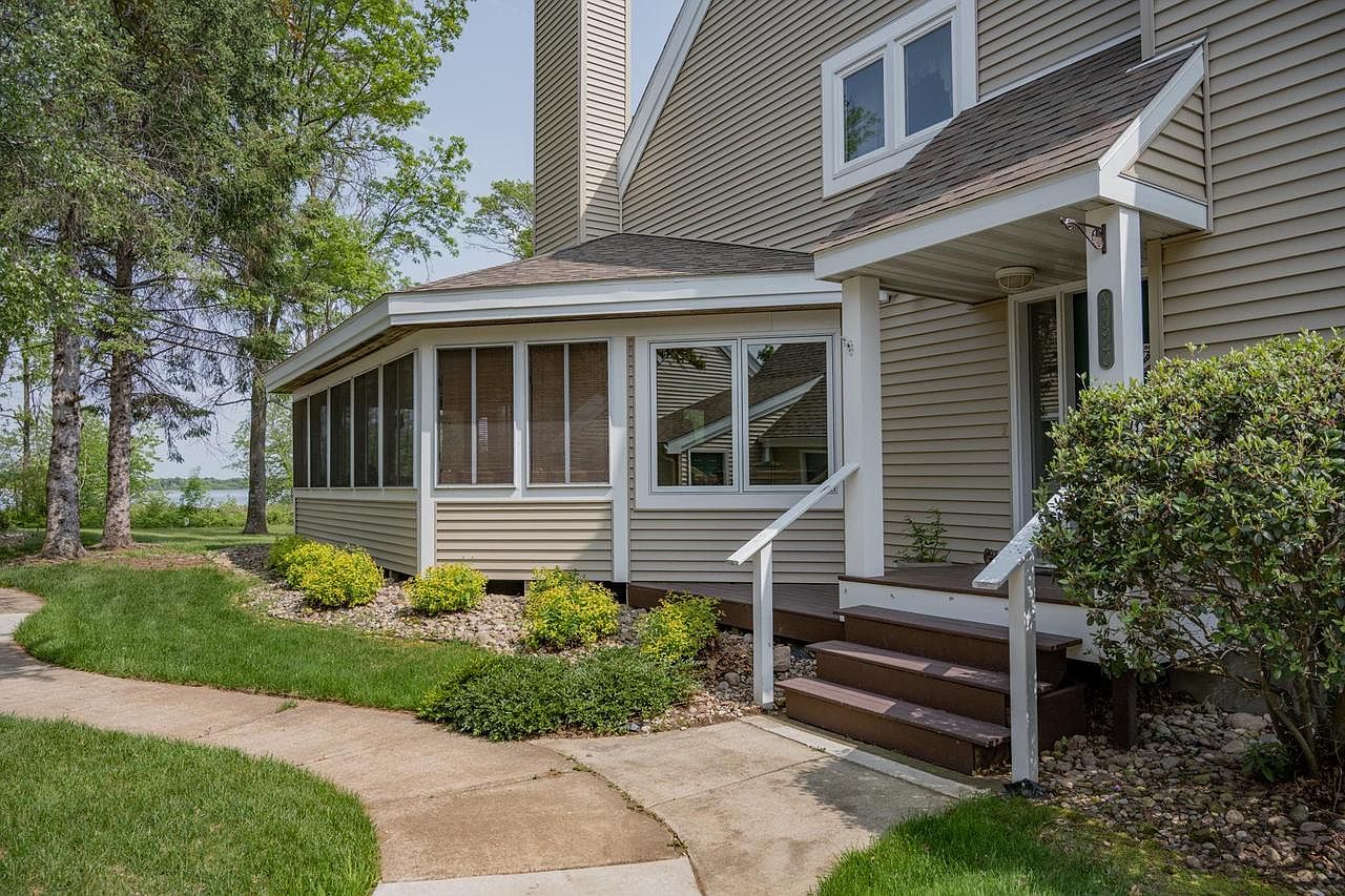 N7820 Lakeview Court #8, New Lisbon, WI 53950 | Zillow