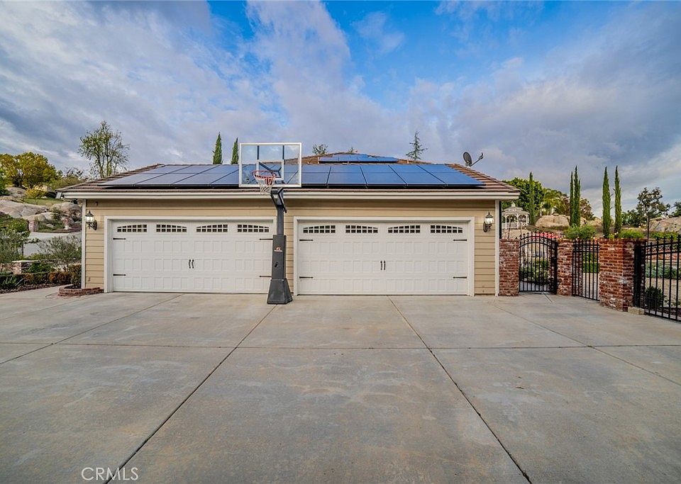 18385 Moss Rd, Riverside, CA 92508 | Zillow