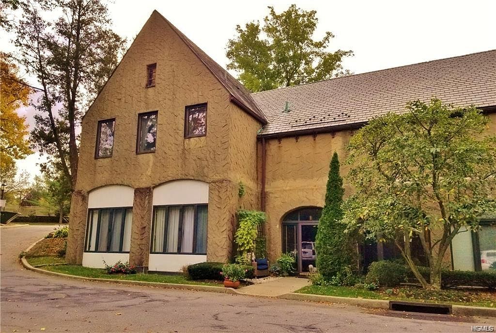 100 Chateau Ln APT 3, Hawthorne, NY 10532 | Zillow
