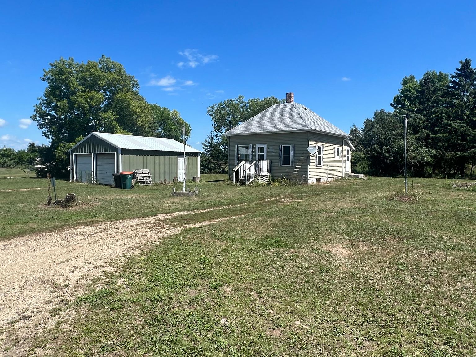 624 N Main St, Hewitt, MN 56453 | Zillow