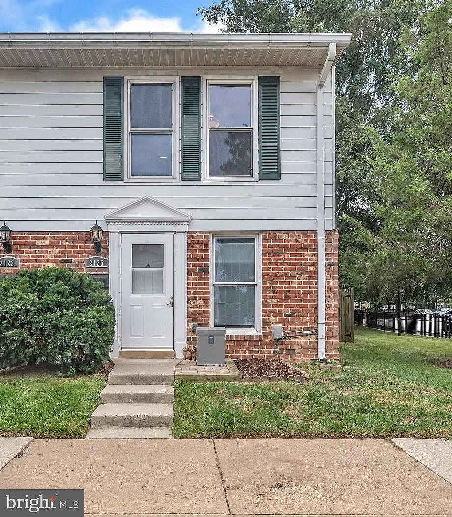 2125 Enright Pl, Herndon, VA 20170 | Zillow