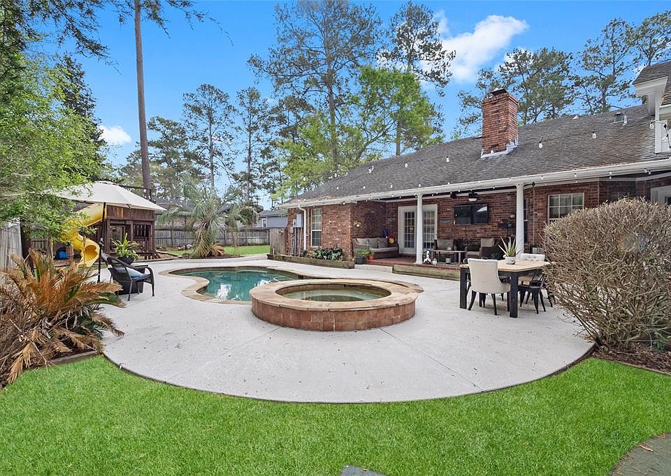 1002 W Jones St, Livingston, TX 77351 | MLS #75886362 | Zillow