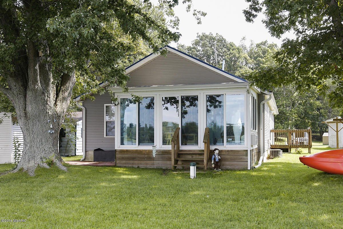 1276 S Blossom Lake Dr, Colon, MI 49040 | Zillow