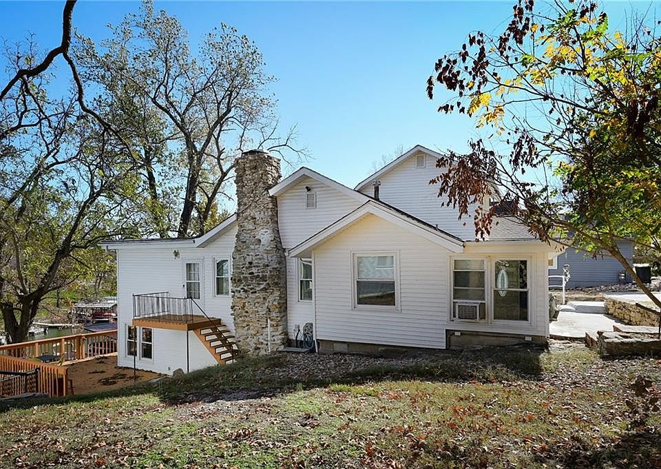 49 C St, Lees Summit, MO 64086 | Zillow
