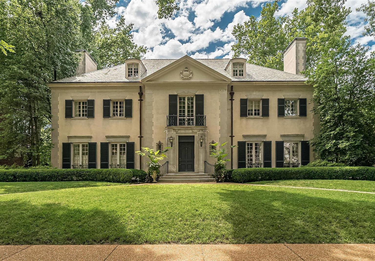 22 Portland Pl, Saint Louis, MO 63108 | Zillow