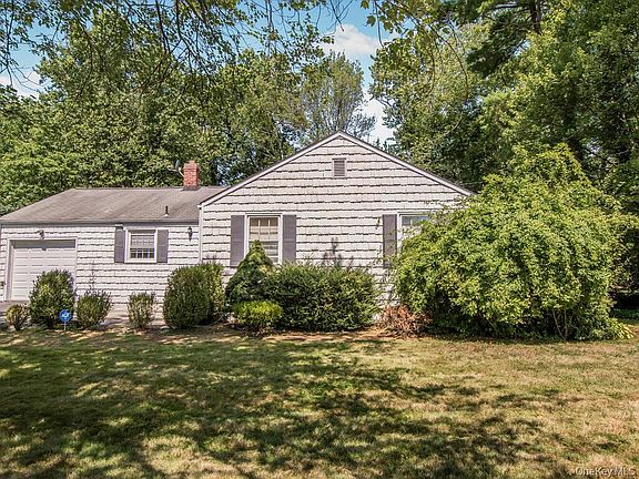 90 Daisy Farms Drive, New Rochelle, NY 10804 | MLS #902155 | Zillow