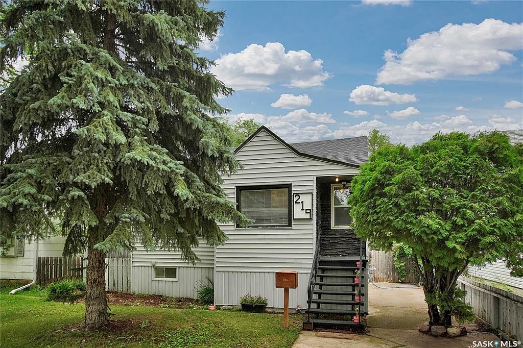 219 Maple STREET E, Saskatoon, SK S7J 0A3 | MLS #SK019089 | Zillow