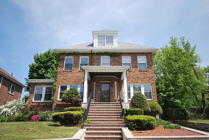 30 Traincroft, Medford, MA 02155 | Zillow