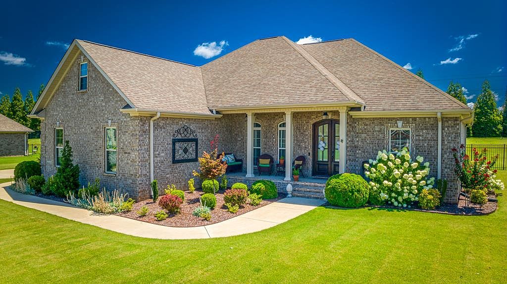 209 Plantation Springs Dr, Florence, AL 35630 | Zillow