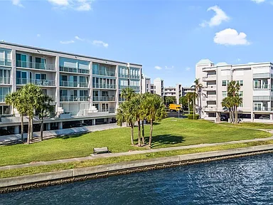 Coral Pointe At Harbourside Condominiums - 8001 Sailboat Key Blvd S ...