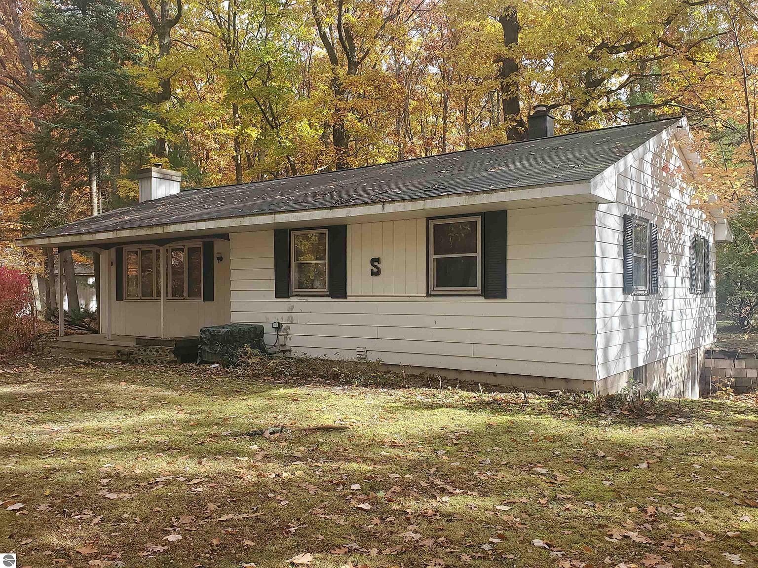 7323 Karlin Rd, Interlochen, MI 49643 | MLS #1940164 | Zillow