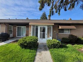 8401 Eighteen Mile Rd Sterling Heights, MI, 48313 - Apartments for Rent ...