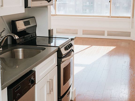 1440 Beacon St APT 109, Brookline, MA 02446 | Zillow