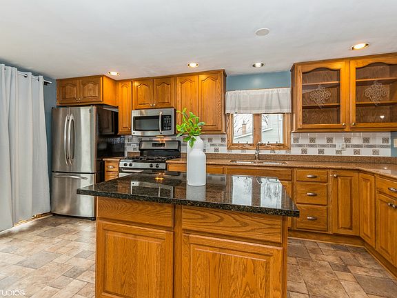 3011 W 103rd St, Chicago, IL 60655 | Zillow