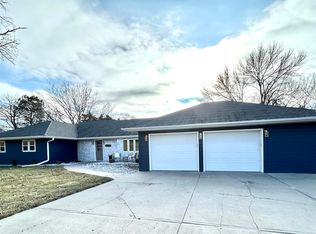 3413 Golf View Dr, Norfolk, NE 68701 | MLS #250054 | Zillow